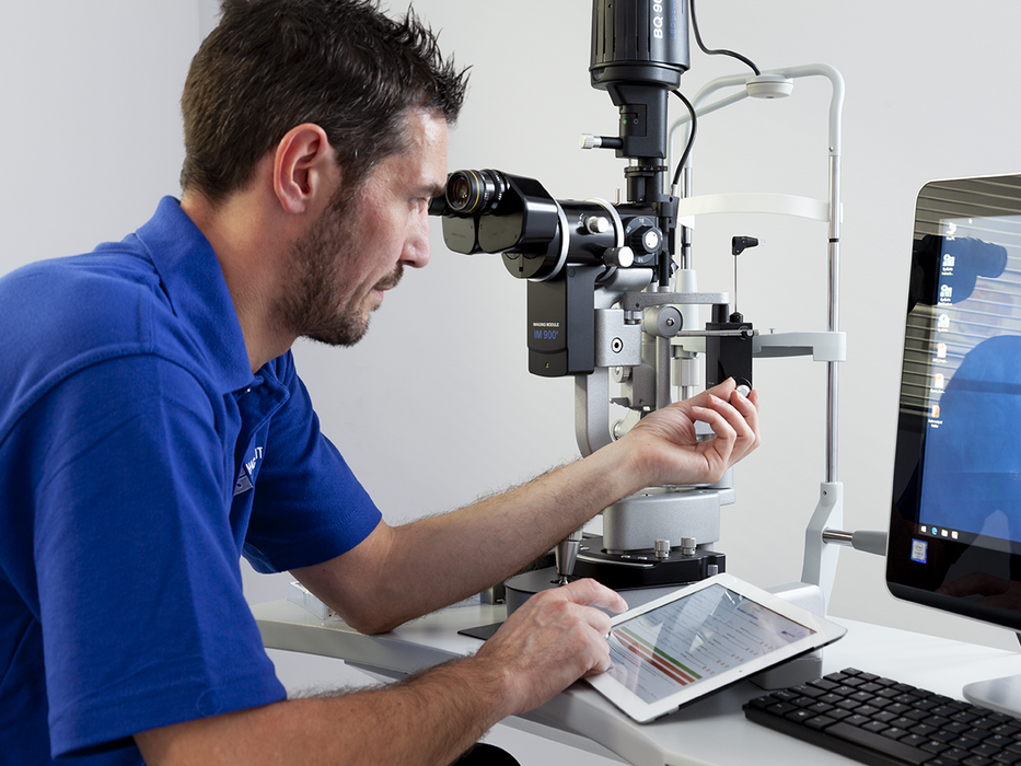 Haag-Streit slit lamps